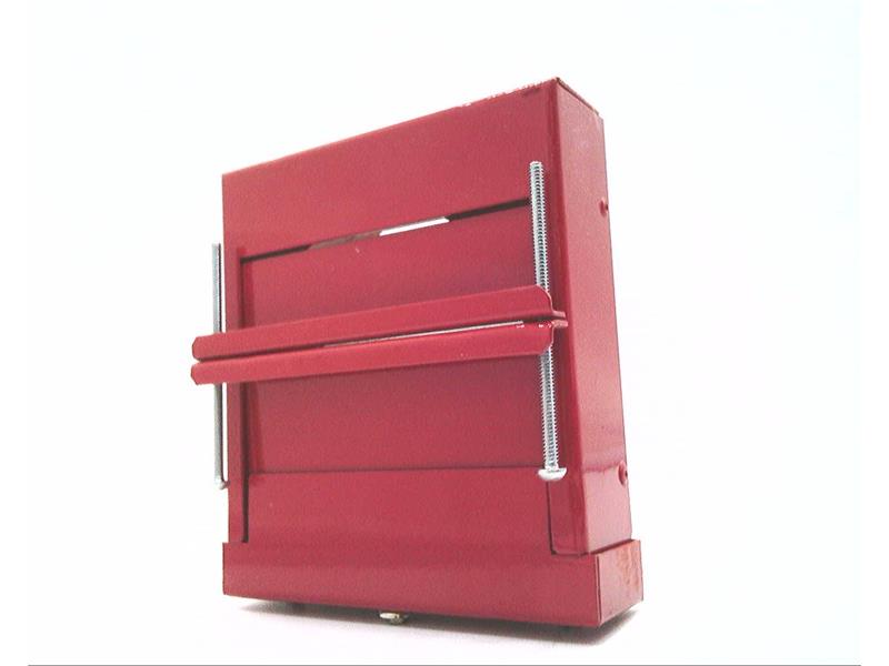 FS4R-RED Hardware by LEGRAND