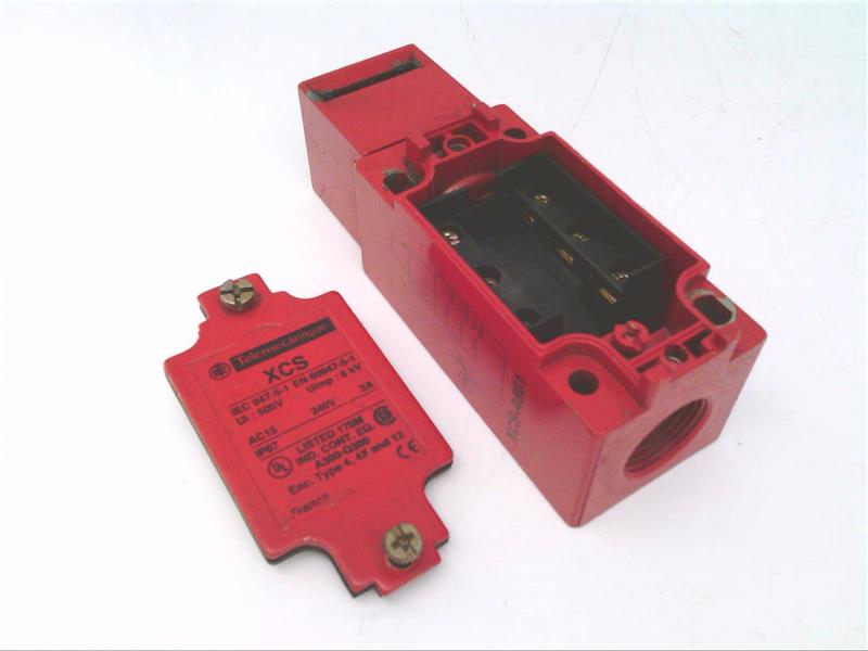 XCSA801 - TELEMECANIQUE SAFETY SWITCHES XCS by TELEMECANIQUE SENSORS