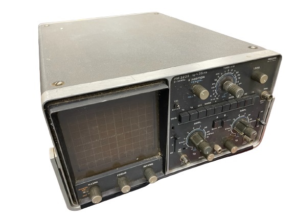 PM3233 Electrical Test Equipment by PHILIPS