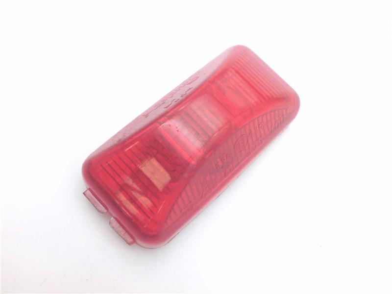 15200R - RED INCANDESCENT by TRUCK LITE