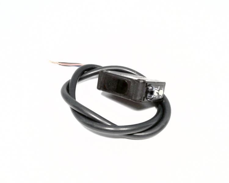 E3Z-D82 0.3M Photoelectric Sensors by OMRON