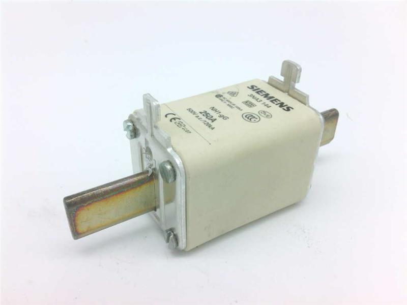 3NA3144 Fuses and Fuse Accessories by SIEMENS